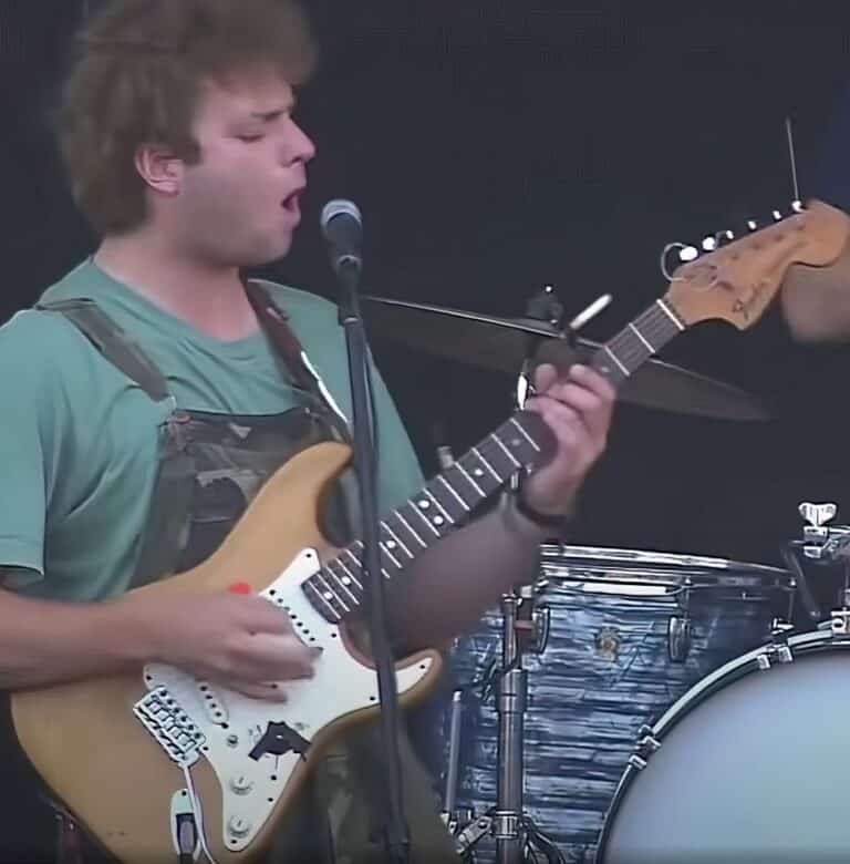 Mac DeMarco's Guitars, Amps, Effects, Gear - In-depth Rundown – Ground ...