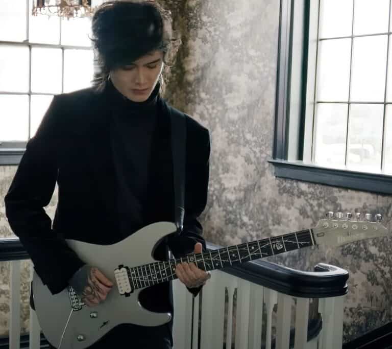 Tim Henson's Guitars, Amps, Effects, and Gear - In-depth Rundown ...