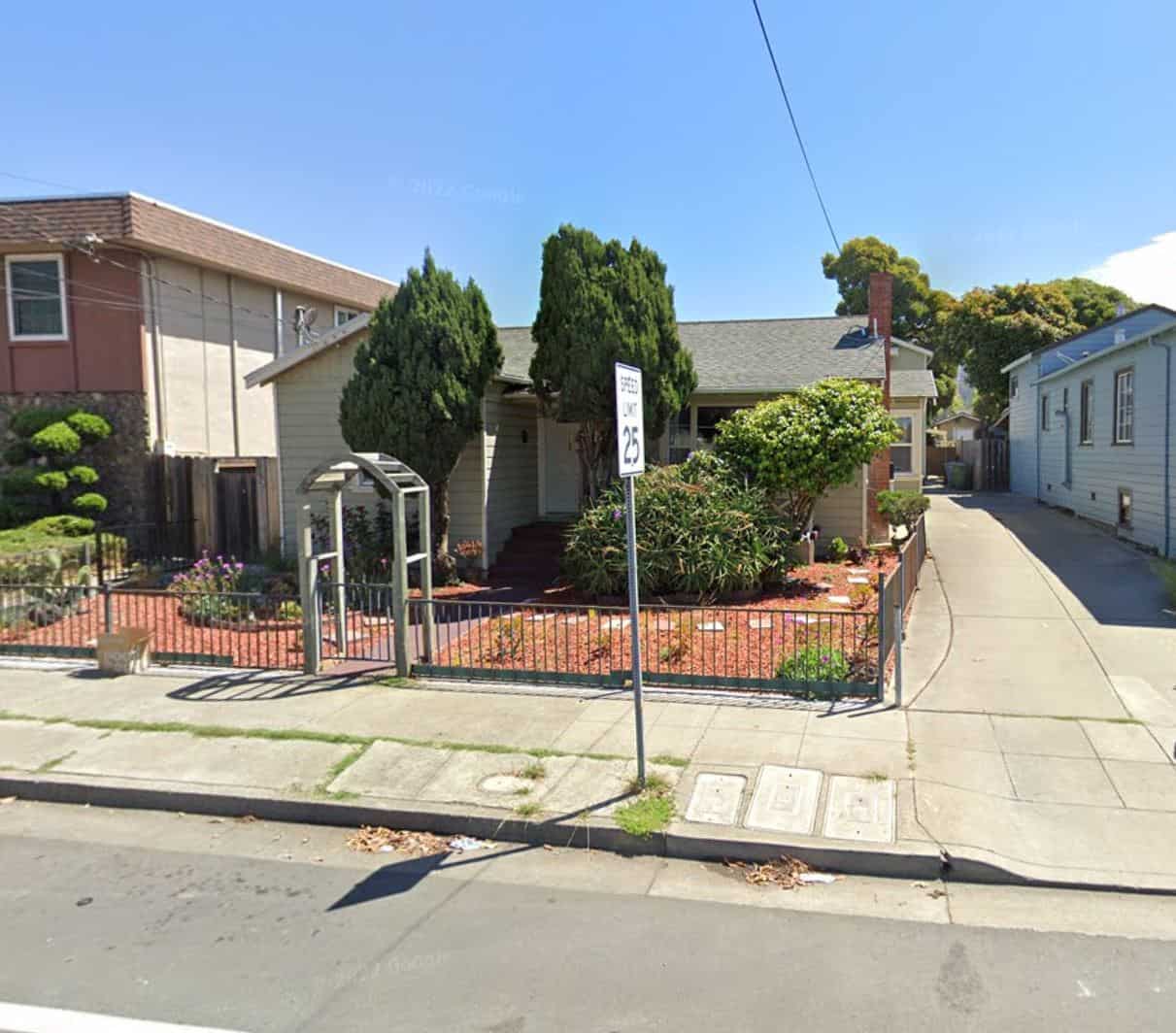 James Hetfield's Kenneth Lawrence Explorer "Carl" – Ground Guitar