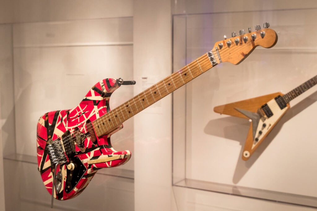 Eddie Van Halen's Guitar, Amps, Effects, Gear - Detailed History ...